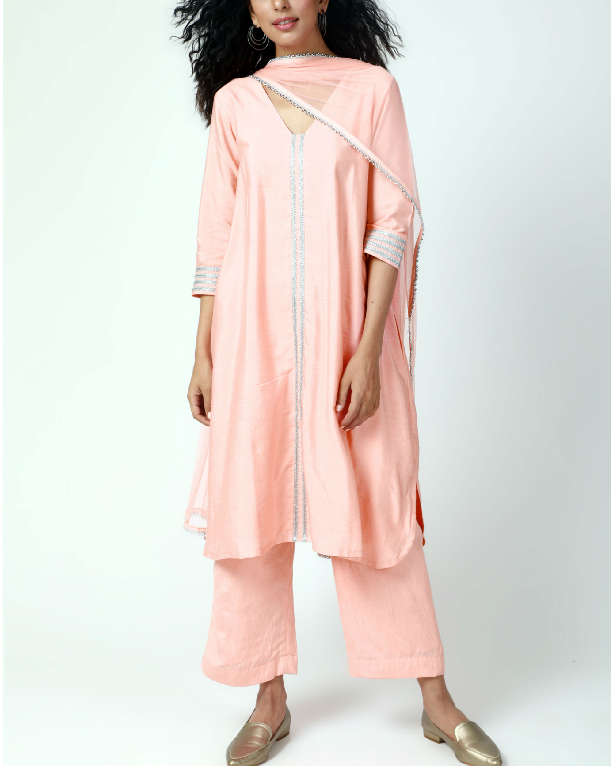 Peach kurta set with dupatta by trueBrowns | The Secret Label