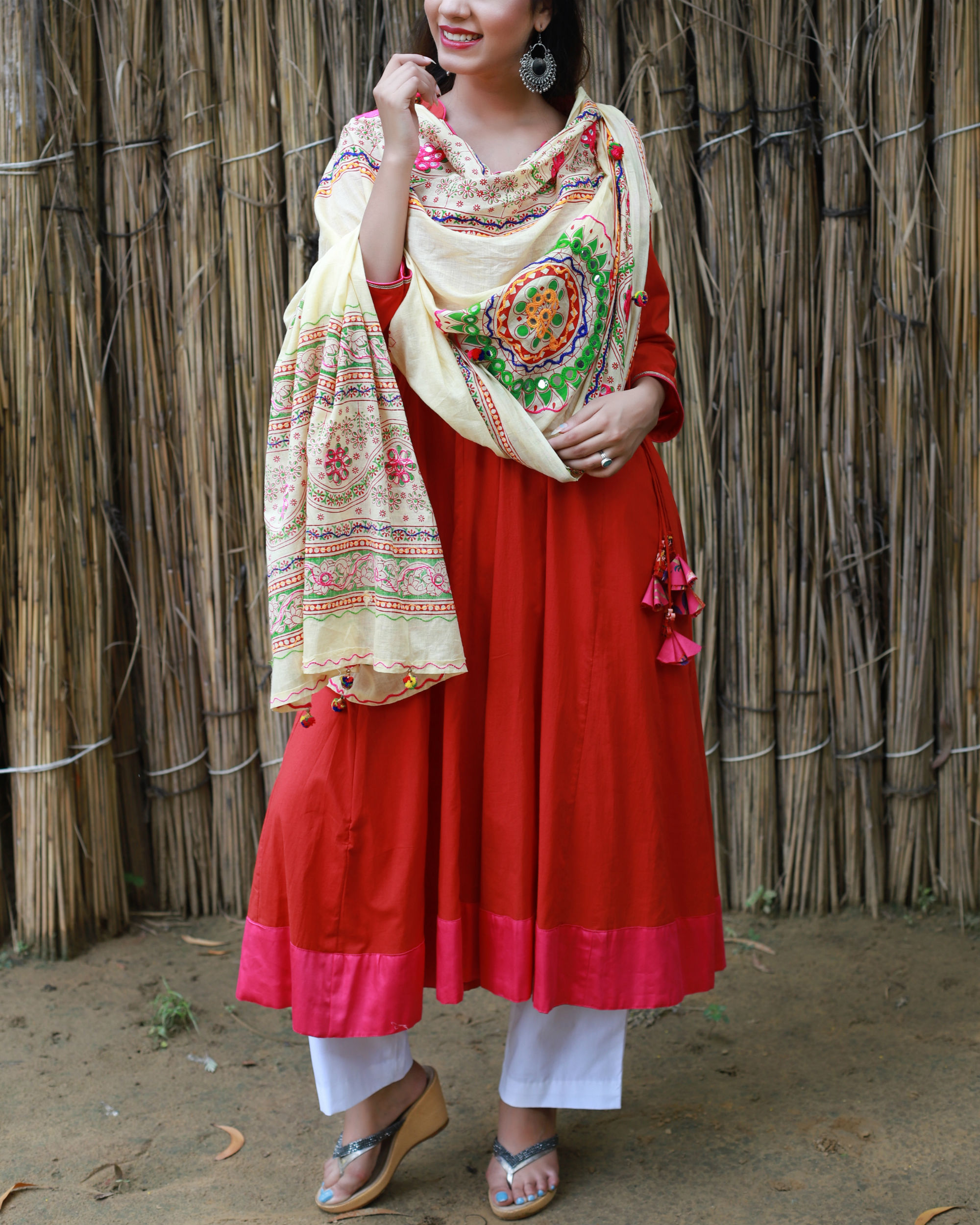 Red kurta set with multicolored fawn dupatta by Raasleela | The Secret ...