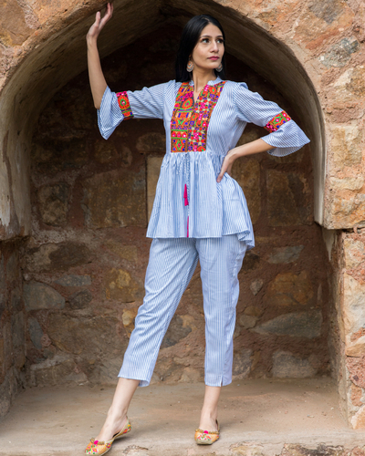 Blue embroidered short kurta with pants by Empress Pitara | The Secret ...