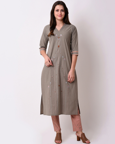 Green Embroidered Straight Kurta Set Set Of Two By Vritta The