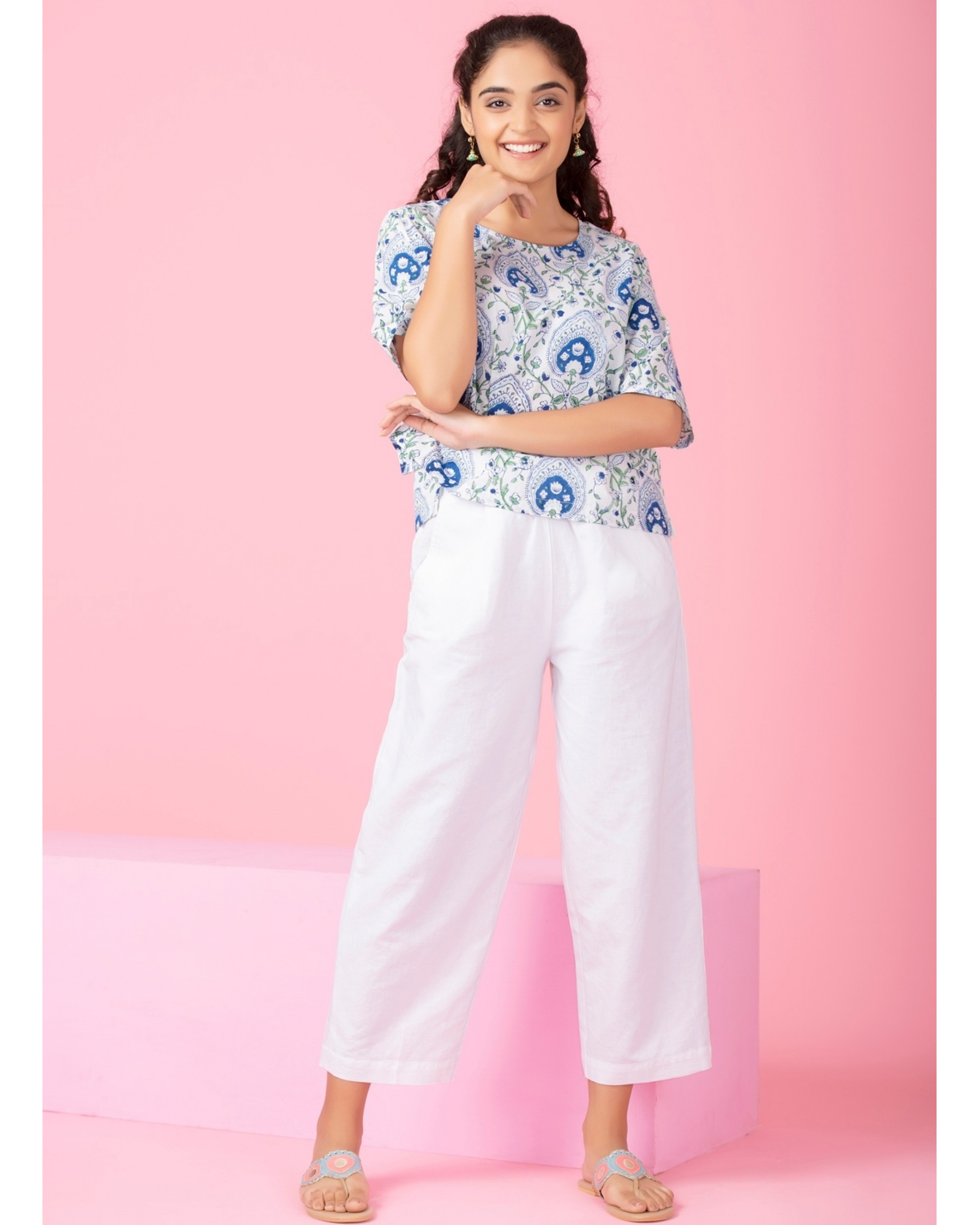 Blue and white floral printed crop top by Twirl Studio | The Secret Label Blue and white floral printed crop top by Twirl Studio | The Secret Label