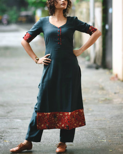 Ocean and corals by Suta | The Secret Label