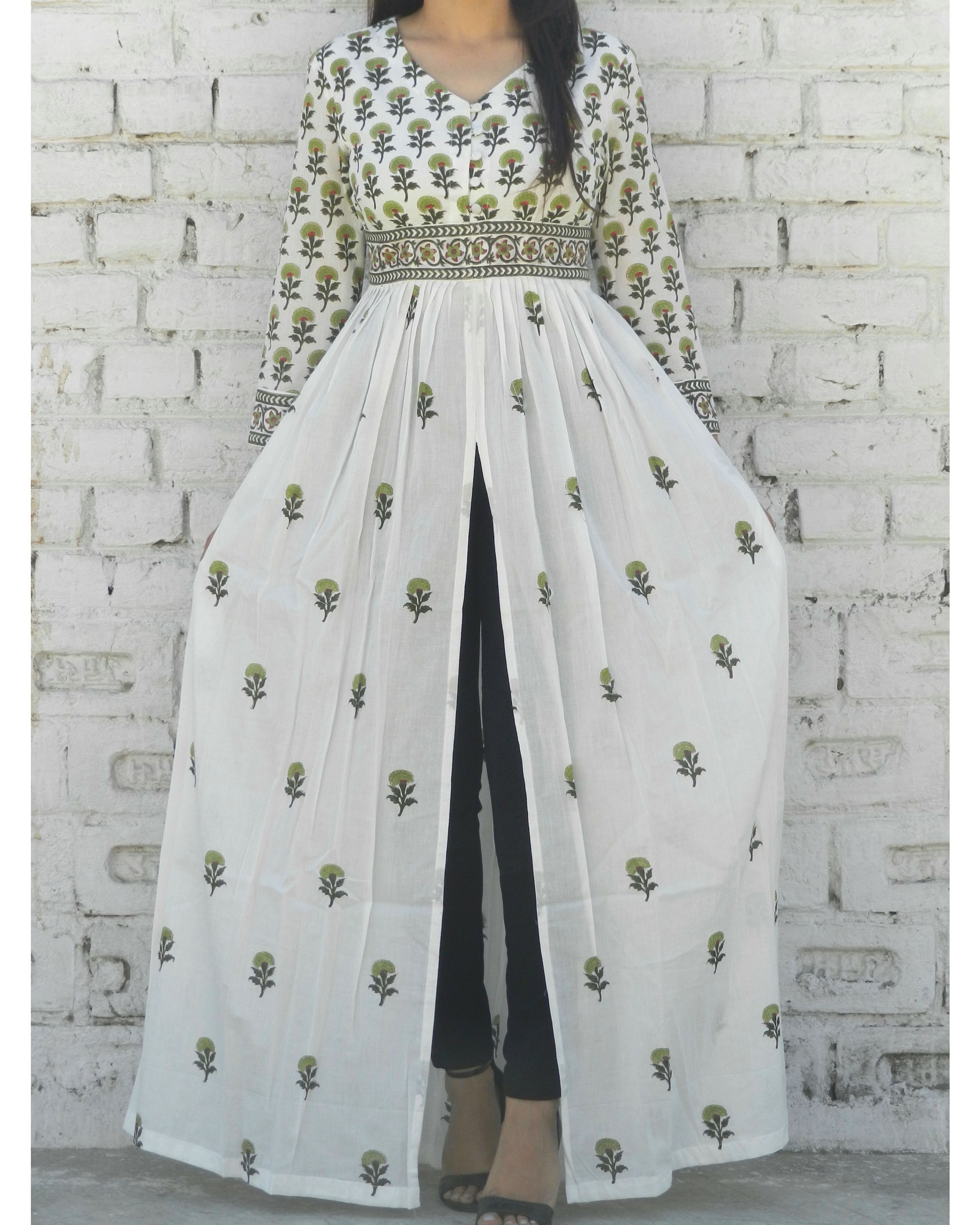 Olive green cape by Alaya | The Secret Label