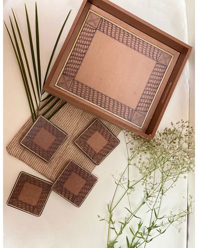 Wrapping circle plates by Colours n Canvas | The Secret Label