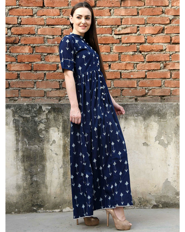 Navy arrow printed cape by Desi Doree | The Secret Label