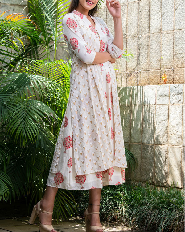 Box pleat jacket and kurta set by Kapraaha | The Secret Label