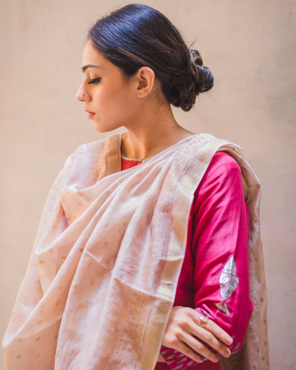 Pink fish print kurta set with dupatta by Purple Panchi | The Secret Label