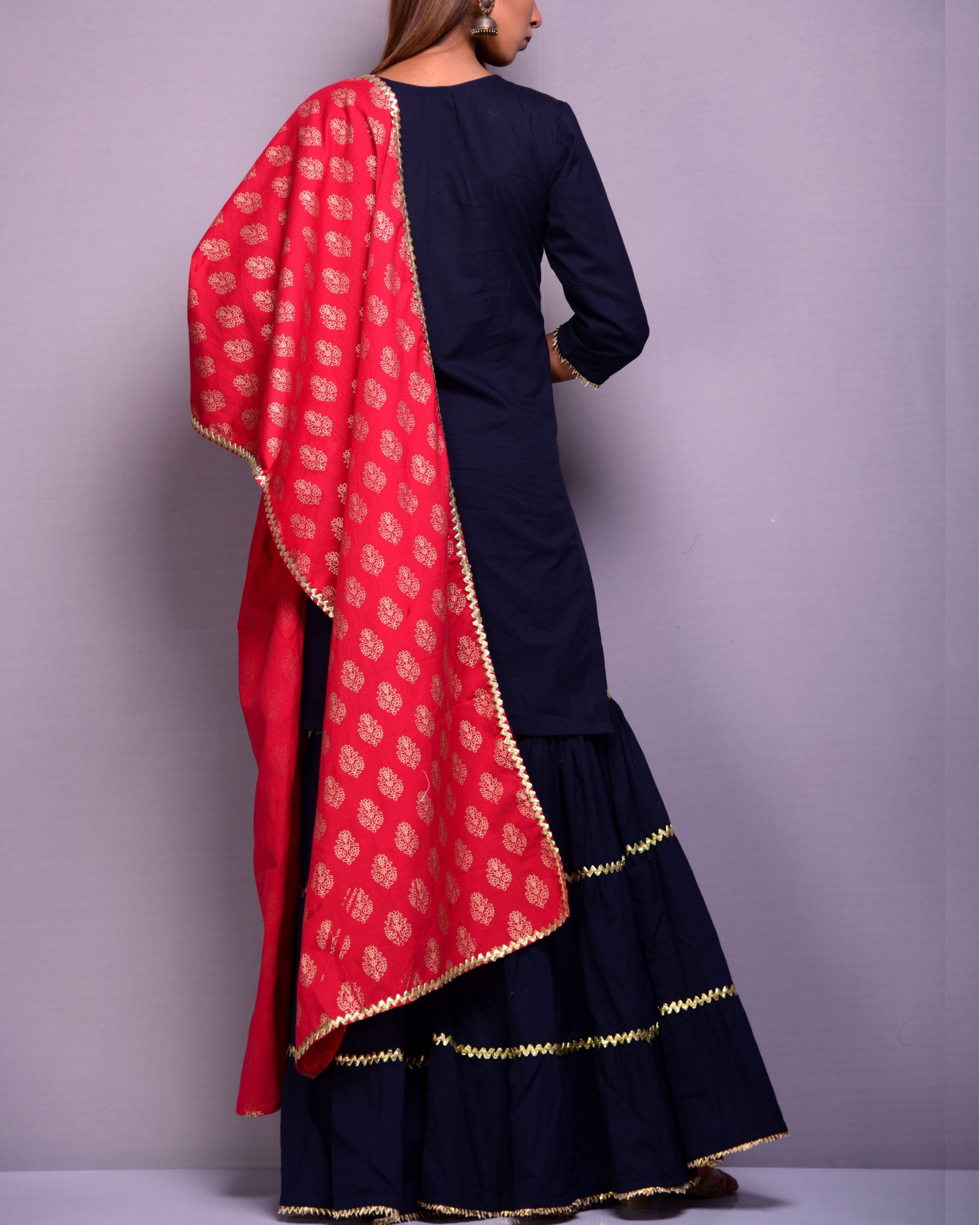 Navy blue gharara set- set of three by Kiswah Clothing | The Secret Label