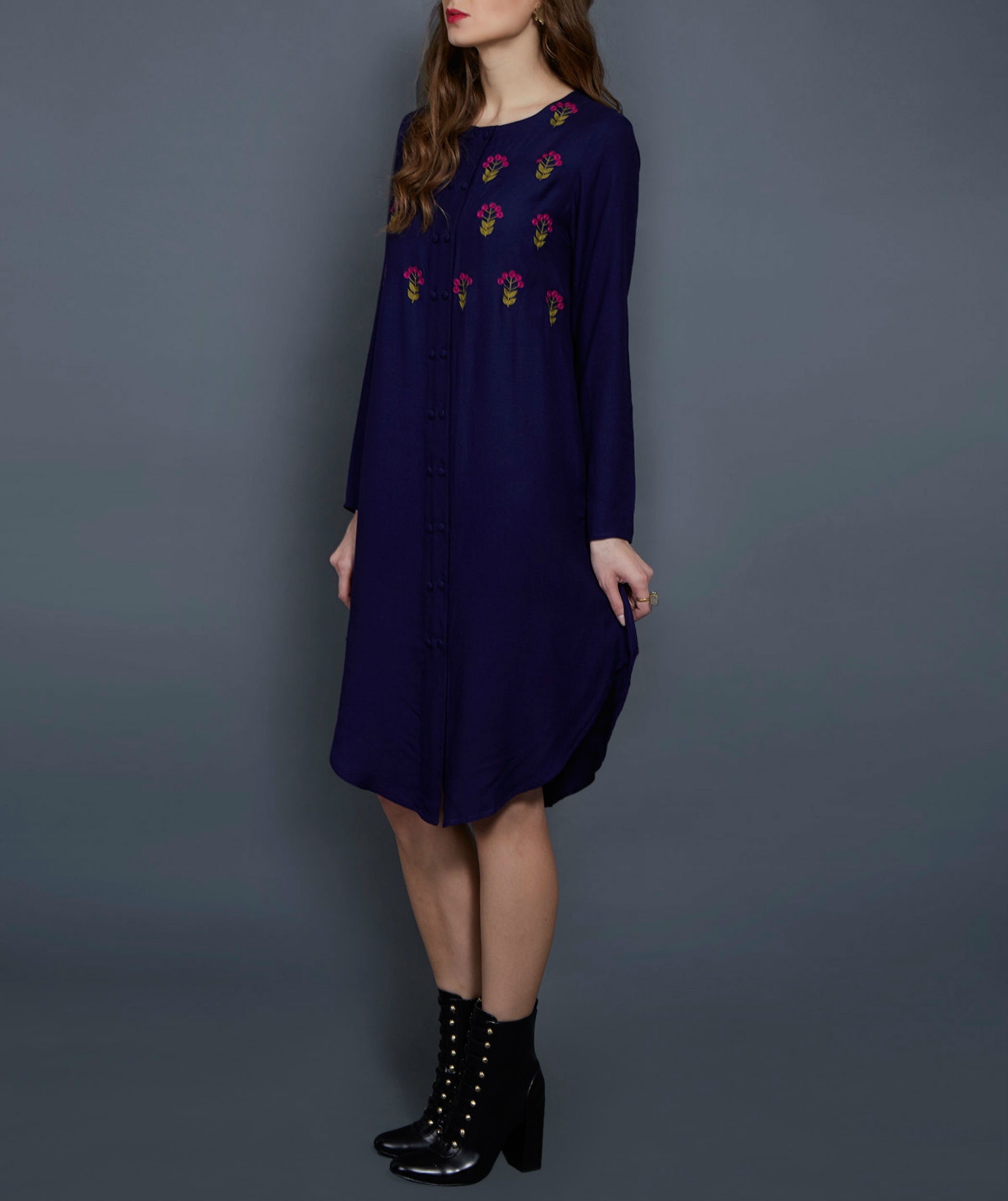 Navy blue embroidered tunic by Ritu Jain Singh | The Secret Label