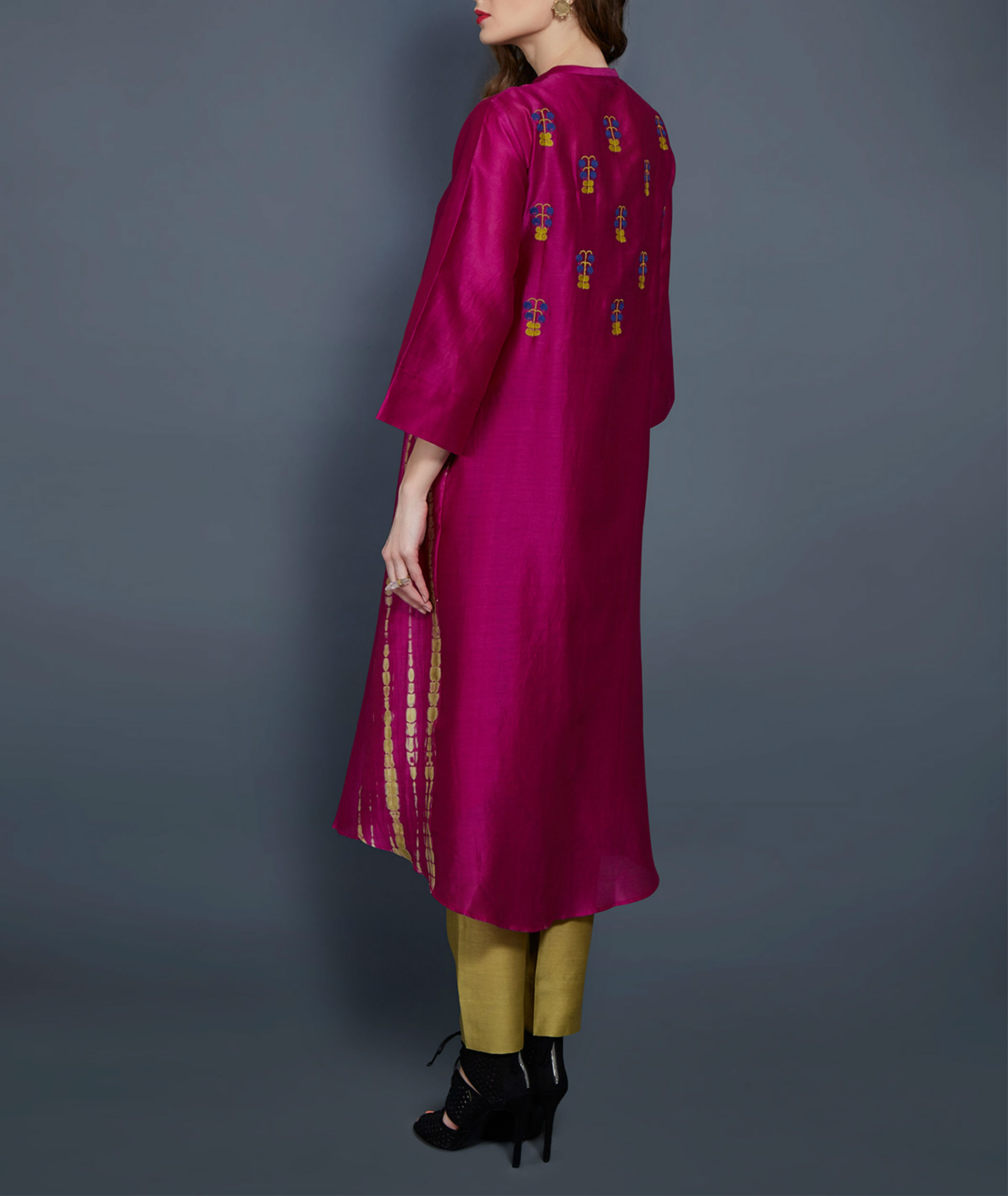 Pink tunic with embroidered front and back by Ritu Jain Singh | The ...