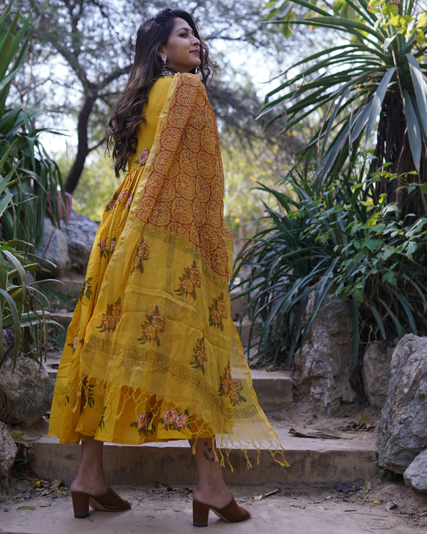 Mustard yellow floral printed dress with dupatta- Set Of Two by Lavanya ...