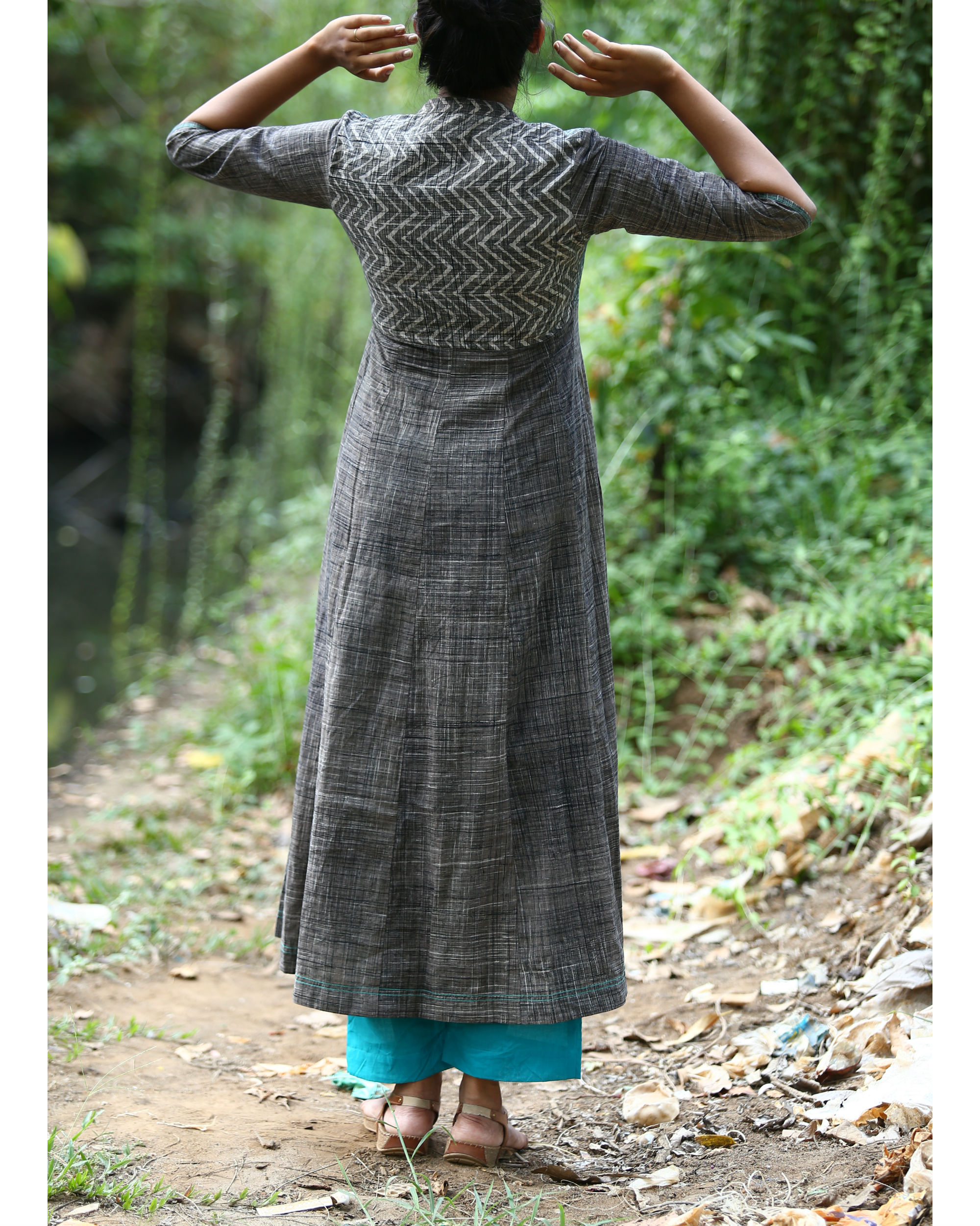 Dark grey tunic by Mantra | The Secret Label