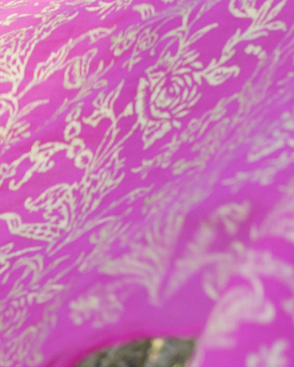 Gulabi golden saree by Pastel Stories | The Secret Label